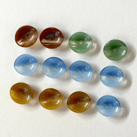ボタン レトロ オーバル 楕円形 ブルー グリーン ブラウン 11.5mm×10.5mm 12個セット er-043 ボタン miucha（ミウシャ） 通販 18204798｜Creema(クリーマ)