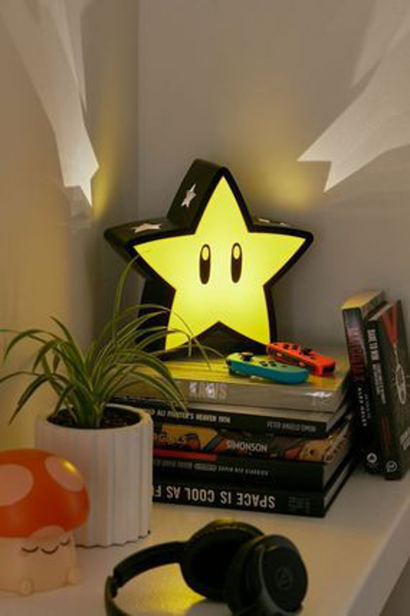 スーパーマリオ ス スターライト (電池式) スタンドライト・テーブルランプ M&W 工房 通販｜Creema(クリーマ) 18205857