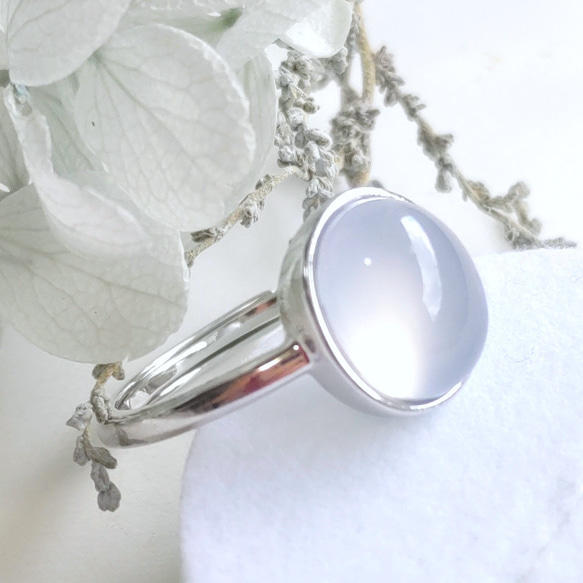 うるうる 天然色 ブルーカルセドニー 天然石 リング S925 10×8㎜ 指輪・リング bamboo shoots 通販 18210099｜Creema(クリーマ)