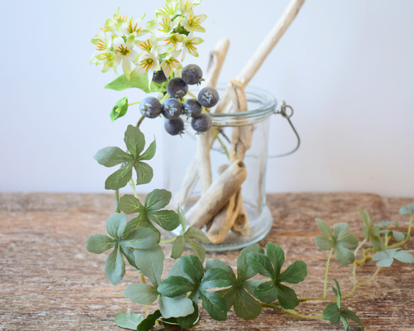 【アーティシャルフラワー】流木とアイビーベリー アートフラワー blow in house 通販 18213215｜Creema(クリーマ)