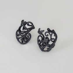 レーヴァ イヤーカフ 黒 イヤーカフ monocircus 通販 18225158｜Creema(クリーマ)