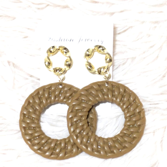 送料無料 秋ピアス プチプラピアス ピアス（その他） kana's shop 通販 18229689｜Creema(クリーマ)