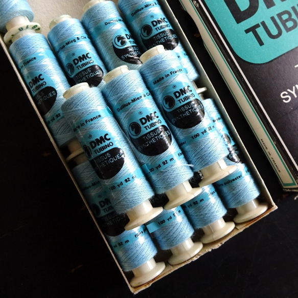 1900年代 フランス DMC TUBINO ボビン 糸巻き ベビーブルー 裁縫 手藝 衣装 糸・ミシン糸 フランス 道具と手藝 通販 ...