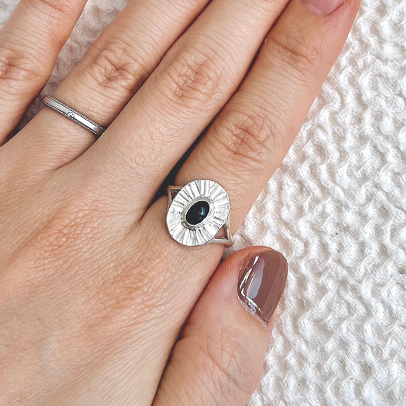 〔SV925〕Curtain design ring＊オニキス【12.5号】 指輪・リング noam.jewelry 通販｜Creema(クリーマ) 18241340