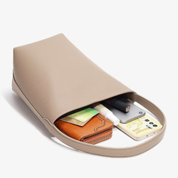 薄くて軽い設計•上質な厚手な柔らかい天然牛革トートバッグ•牛革肩がけかばんバッグ トートバッグ MIOCHIC 通販｜Creema(クリーマ ...