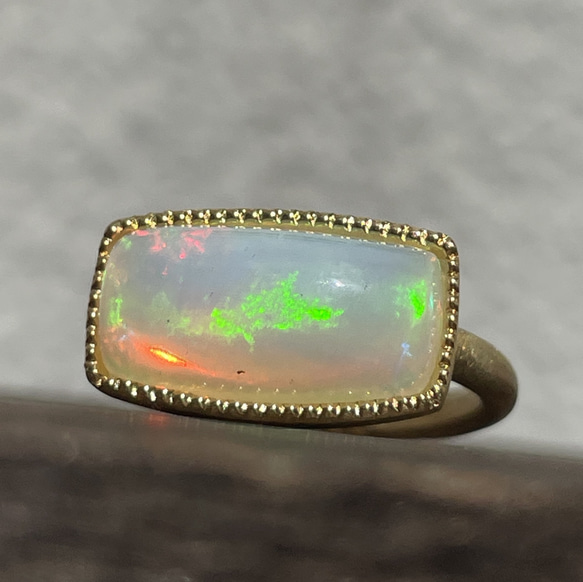 オパール 横長クッション型 4.5ct シルバーSV925リング 指輪・リング The.M 通販 18310679｜Creema(クリーマ)