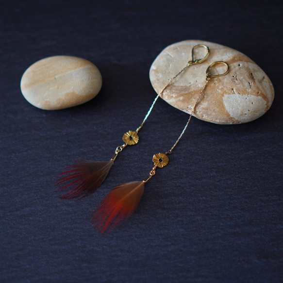 飛鳥-asca（RD）：赤い羽根のロングピアス ピアス（フープ） utsuri 通販 18328157｜Creema(クリーマ)