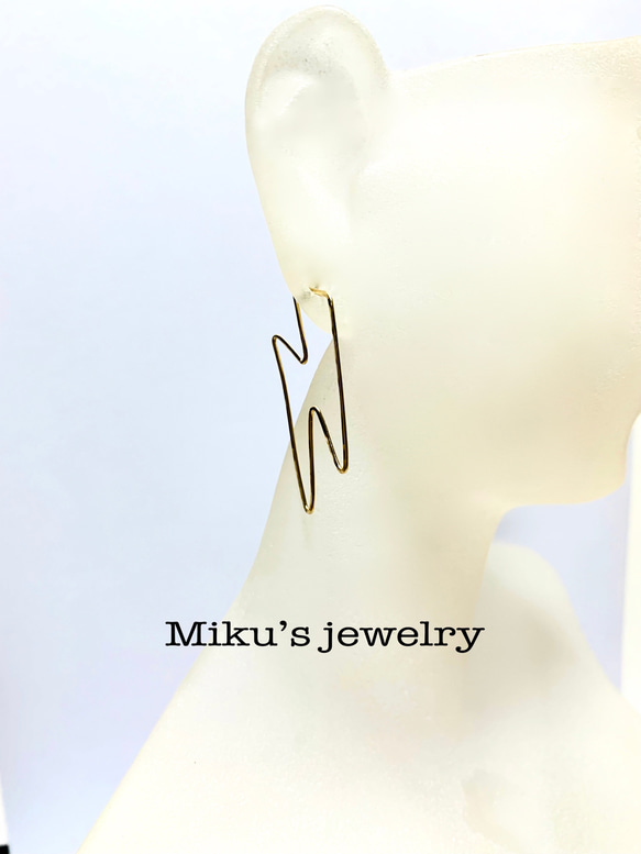 14kgf ライトニングフープピアス ピアス（フープ） miku 通販 18365187｜Creema(クリーマ)