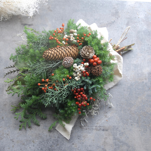 フレッシュクリスマススワッグ✴︎ 長さ約40cm ~生の針葉樹の フレッシュクリスマススワッグ✴︎ 長さ約40cm ~生の針葉樹の