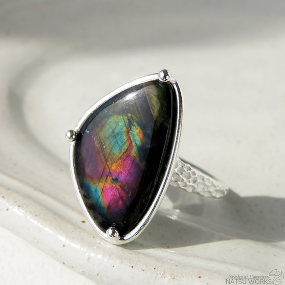 スペクトロライト リング / Spectrolite Ring 指輪・リング NATSU WORKS 通販 18401679｜Creema(クリーマ)