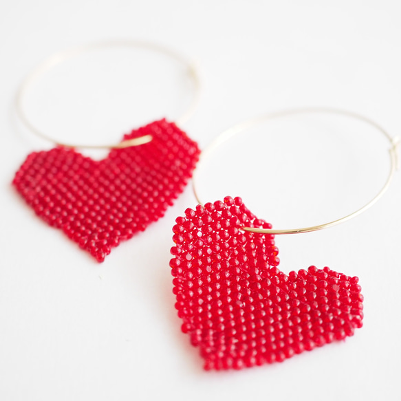 『ハートの14kgfフープピアス（赤） 』【受注】 ピアス（フープ） Beadspan 通販｜Creema(クリーマ) 18407663