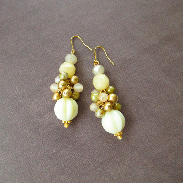 金具変更OK チェコとジェイドのイヤーアクセサリー（P1063） ピアス（フック・チェーン） さくら庵 通販 18416425｜Creema ...