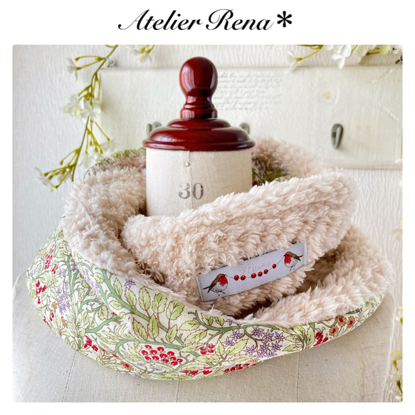 ふわとろボアで暖かさ抜群スヌード 赤い実と可愛い小鳥 スヌード Atelier Rena* 通販｜Creema(クリーマ) 18421442