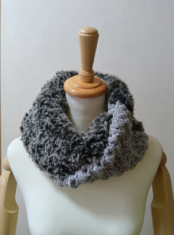 ポコポコ毛糸とふわふわファーのスヌード/グレー系 スヌード ichi•ichi 通販 18463802｜Creema(クリーマ)