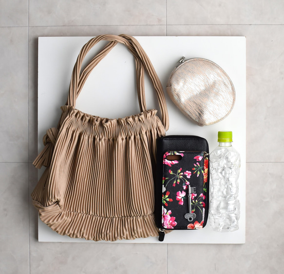 2way☆プリーツショルダー・ベージュ Msize 2wayバッグ Rin.n 通販 18467597｜Creema(クリーマ)