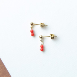 GS86【産後・育児のお守り】3月の誕生石 赤サンゴ 極小サイズの【プチ】スタッドピアス（パーツ変更可能） ピアス（フック・チェーン ...