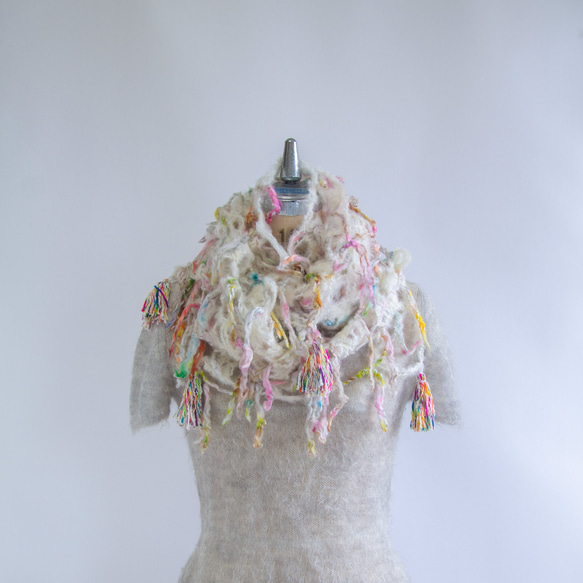 Iridescent clouds (Infinityシリーズ)【送料無料】 スヌード Luka 通販 18477010｜Creema(クリーマ)