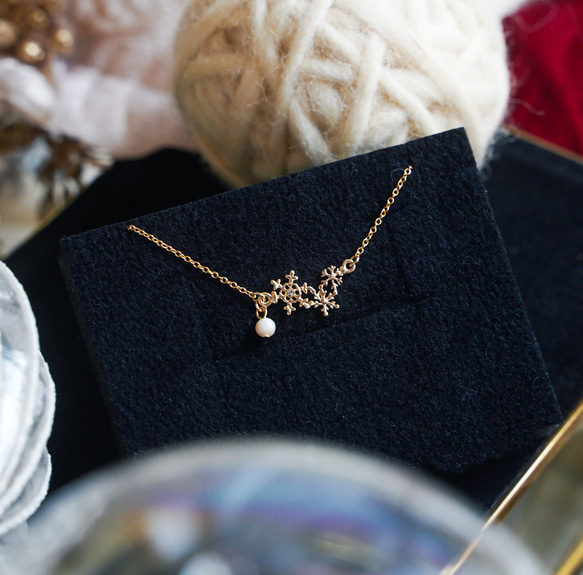 【冬季限定】16kgp ️雪の結晶 ️シンプルブレスレット(天然淡水パール) ブレスレット un reve mignon 通販 18495365｜Creema(クリーマ)