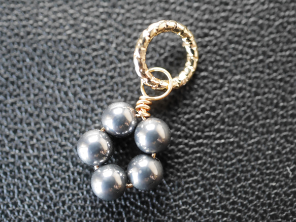 【14KGF】3mmテラヘルツの大人可愛いペンダントトップ 33 ペンダントトップ KAZEYA－かぜやー 通販｜Creema(クリーマ) 18497194