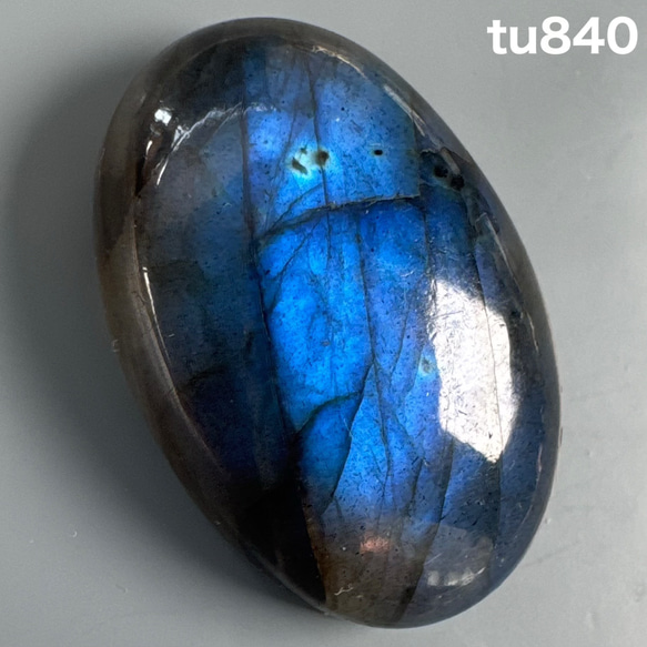 ロイヤルブルーラブラドライト 3Aクラス 26ミリルース Tu840 天然石 pinky 通販 18574685｜Creema(クリーマ)