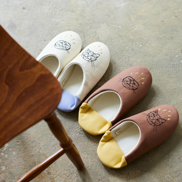 ＋HAyU fabric -Babouche cat star- バブーシュ（ルームシューズ） スリッパ・ルームシューズ cocca 通販 ...