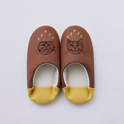 ＋HAyU fabric -Babouche cat star- バブーシュ（ルームシューズ） スリッパ・ルームシューズ cocca 通販 ...