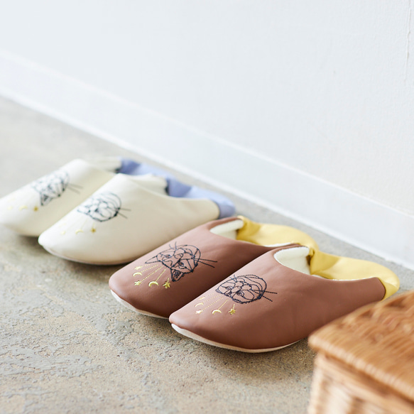 ＋HAyU fabric -Babouche cat star- バブーシュ（ルームシューズ） スリッパ・ルームシューズ cocca 通販 ...