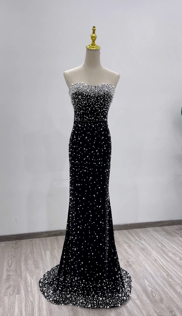 抜群のおしゃれ見え！パーディードレス 黒 たっぷりパール豪華 マーメイドドレス 短いトレーン キラキラ2次会カラードレス ドレス noova ...