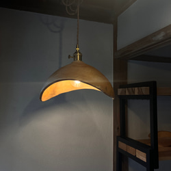 ハンノキのランプシェード ナチュラルエッジ（樹皮なし）【2315】 シーリングライト・ペンダントライト 木のある暮らし kiki craft ...