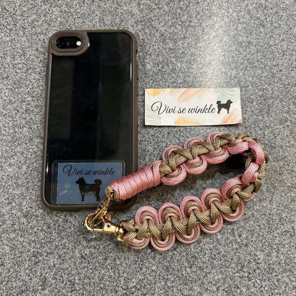 ウェーブノット バイカラーハンドストラップ ピンクベージュ ネックストラップ vivi_se_winkle 通販｜Creema(クリーマ ...