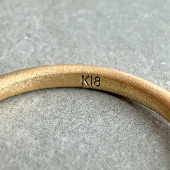 【K18】2mm ring 槌目マット/イエローゴールド/指輪/リング/シンプル/マリッジリング 指輪・リング FUURA 通販 18848969｜Creema(クリーマ)