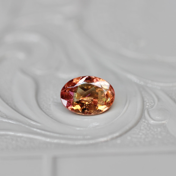 オーバルカット バイカラートルマリン 0.71ct 6.6mm×4.8mm×2.6mm【MJ2570】 その他アクセサリー Mei JEWELRY 通販｜Creema(クリーマ) 18888963