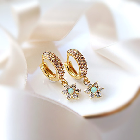 《大人気！甘美なフープピアス》14KGP/ FLOWER MINT OPAL CZ HOOPS ピアス（フープ） GEMUU 通販 18897020｜Creema(クリーマ)