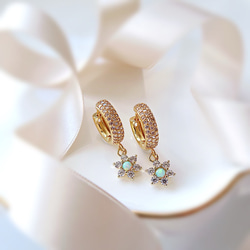 《大人気！甘美なフープピアス》14KGP/ FLOWER MINT OPAL CZ HOOPS ピアス（フープ） GEMUU 通販 18897020｜Creema(クリーマ)