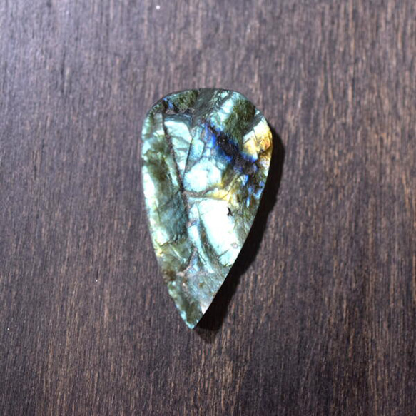 ラブラドライト ラフカボション 37×20×8 （AG09） DIYパーツ material-mine 通販｜Creema(クリーマ ...