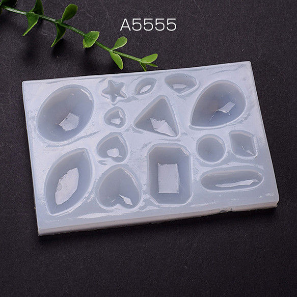 A5555 3個 シリコンモールド 宝石 レジンモールド UVレジン型 樹脂粘土型 シリコンソフトモール 3 x（1ヶ） レジン・樹脂 ...