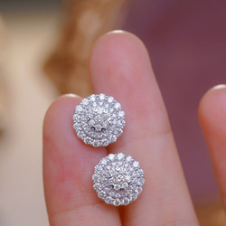 天然ダイヤモンドピアス0.94ct k18 ピアス（スタッド・一粒） パール大好き(購入前にコメント) 通販 18909496｜Creema(クリーマ)