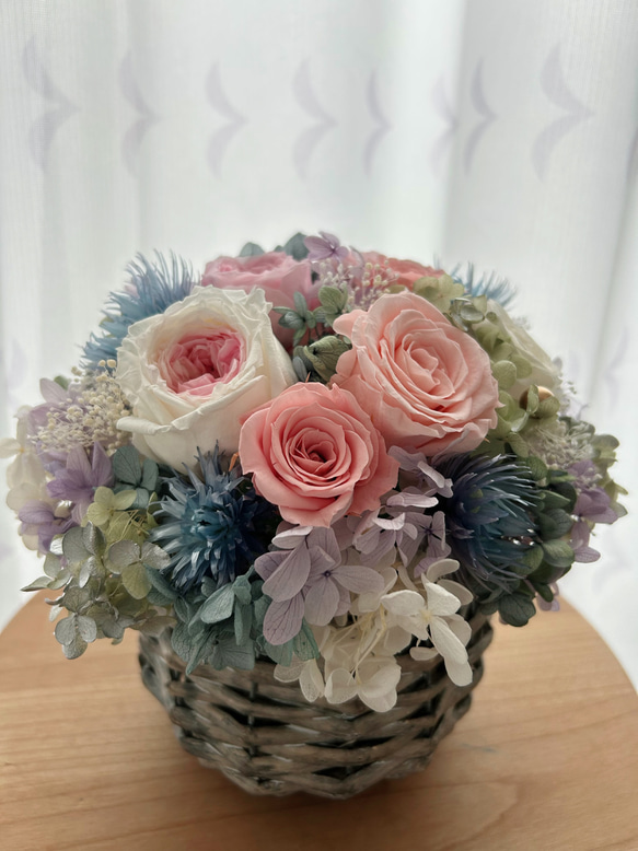 Creema限定 母の日2025 ギフトプリザーブドフラワー フラワーアレンジメント ころんと可愛いてまりローズ 母の日 プリザーブドフラワー Risa rose 通販｜Creema(クリーマ ...