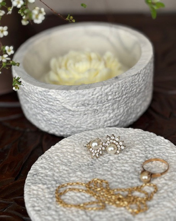 Sei 静 ジェスモナイトの器に咲く美しい牡丹のキャンドル キャンドル・キャンドルホルダー Onka 通販 18933599｜Creema(クリーマ)