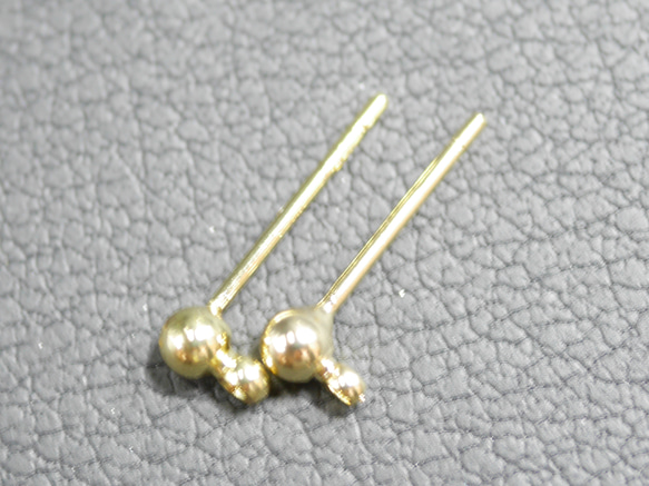【14kgf】ピアス金具 2個（1ペア）3mm玉 55 金具・チェーン KAZEYA－かぜやー 通販 18949725｜Creema(クリーマ)