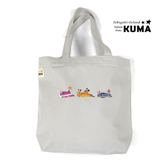 型染め ウミウシのトートバッグ キャンバス地 エコバッグ A4 トートバッグ 手作り工房KUMA 通販 18986143｜Creema(クリーマ)