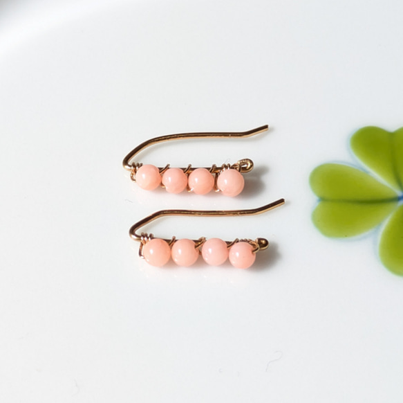 【K14gf】ピンクさんご / ラインピアス ピアス（フック・チェーン） とと吉。 通販 19068774｜Creema(クリーマ)