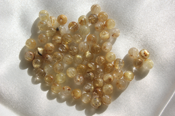 天然石 ルチルクォーツ 6㎜ 3A 天然石 atelierkotoko 通販 19074253｜Creema(クリーマ)