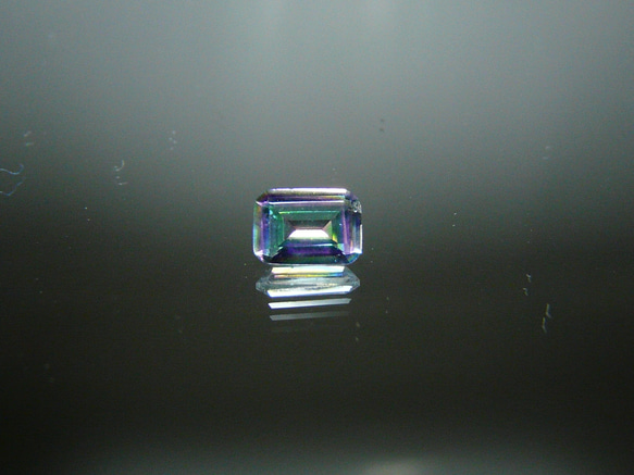 R842 ★ブラジル産★ (^_-)-☆ ミスティックトパーズルース 天然石 GEO ROCK 通販 19090451｜Creema(クリーマ)