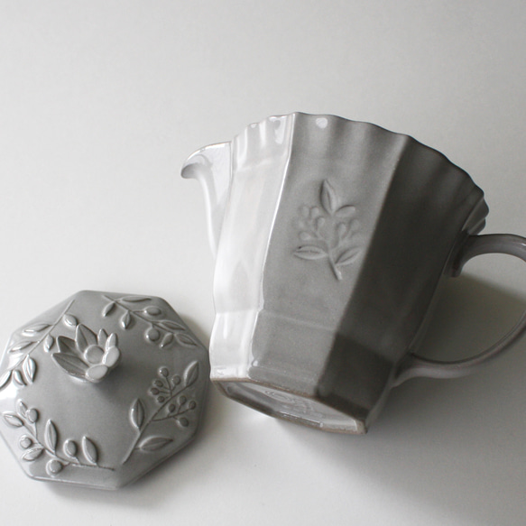 オリーヴ ポット 白グレー／0111213 ポット・急須 katogoroshoten 通販 19105843｜Creema(クリーマ)