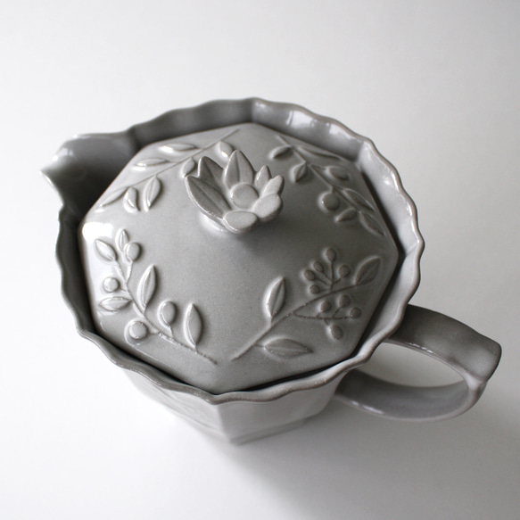 オリーヴ ポット 白グレー／0111213 ポット・急須 katogoroshoten 通販 19105843｜Creema(クリーマ)