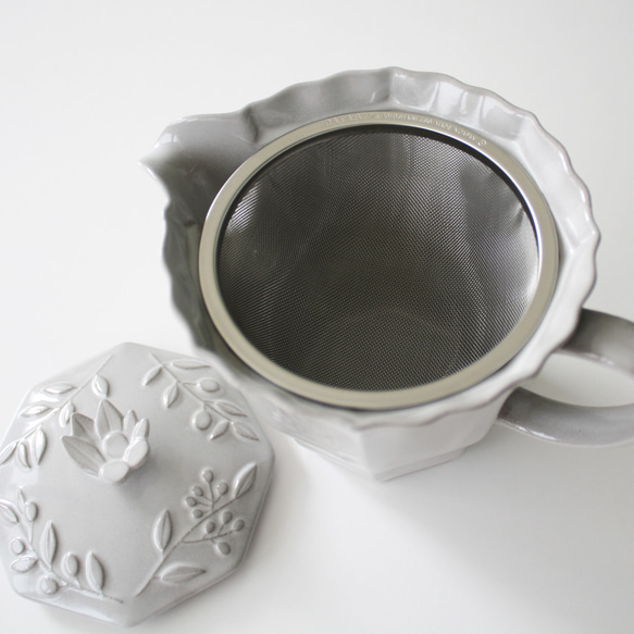 オリーヴ ポット 白グレー／0111213 ポット・急須 katogoroshoten 通販 19105843｜Creema(クリーマ)