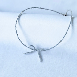 小さなリボンとシンプルビーズのチョーカーネックレス light gray チョーカー Ichi-ring（いちりん） 通販 19109135｜Creema(クリーマ)