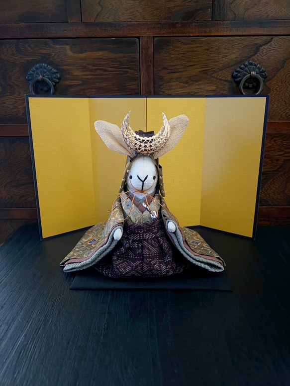 大きなサイズ 豪華な金襴生地のお着物のうさぎの五月人形 (五月人形 兜 端午の節句 こどもの日) 五月人形・こいのぼり TOM&Y 通販 ...