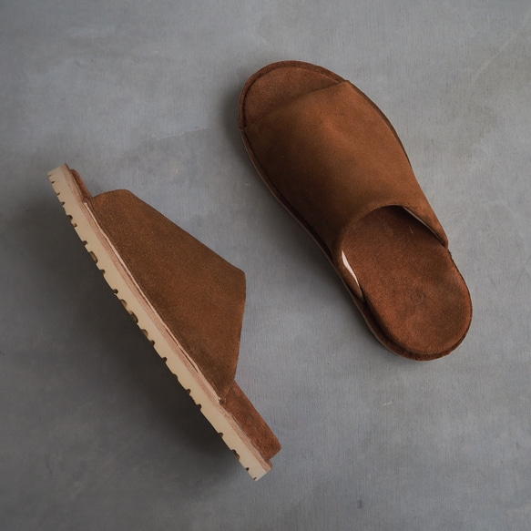 【受注製作】オーダーメイドレザーサンダル：「Wide」Brown Suede サンダル Solecode footwear 通販 19149471｜Creema(クリーマ)